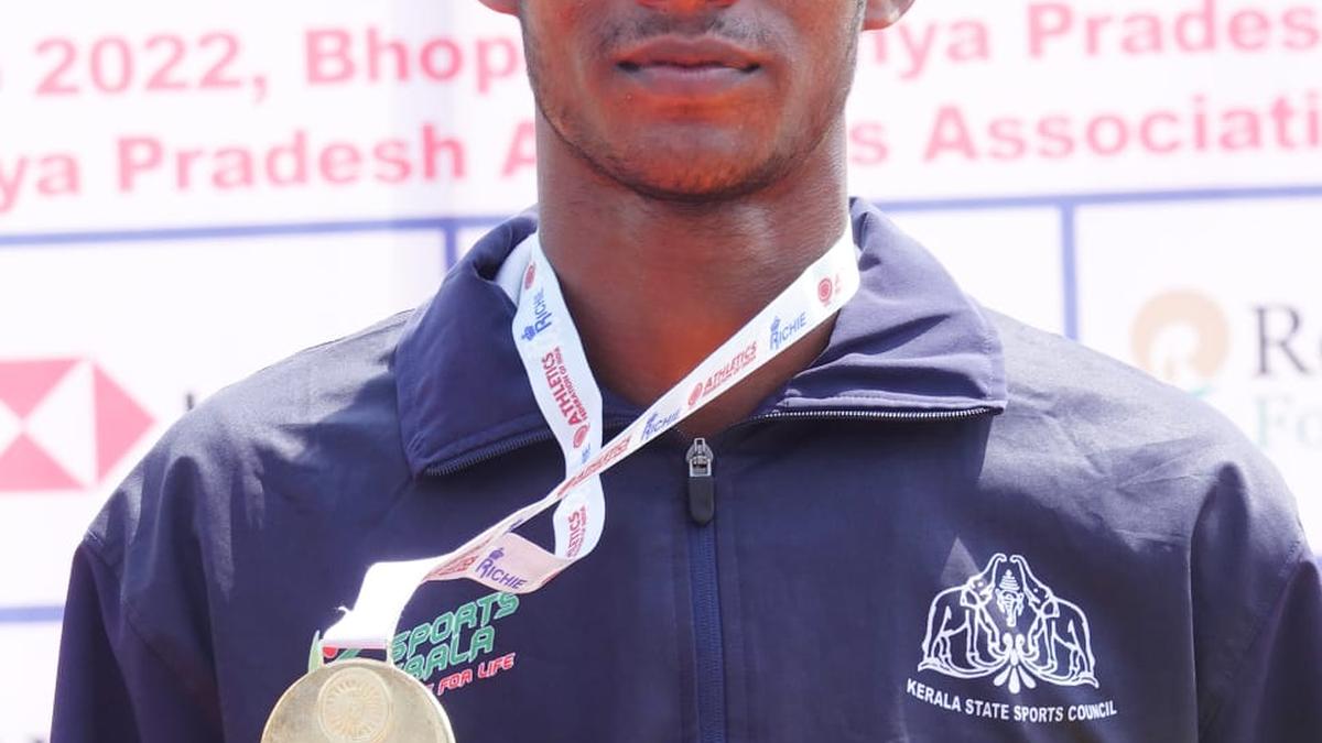 Ashakiran breaks 800m meet record - The Hindu