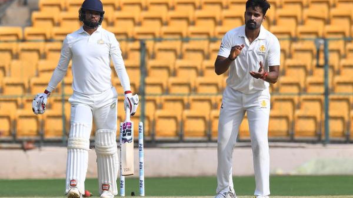 Vinay Kumar crosses 500 milestone - The Hindu