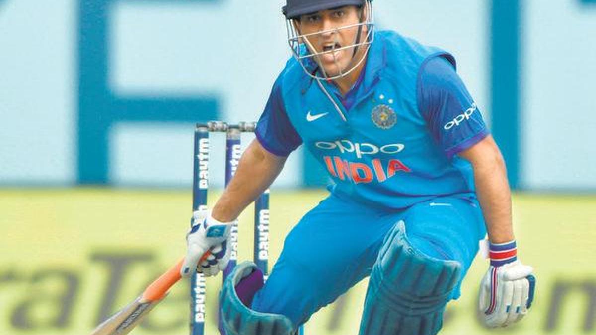 Dhoni — the fire still burns - The Hindu