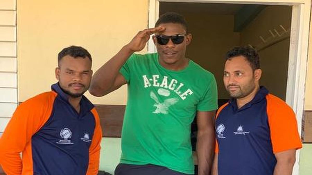 Sheldon Cotterell ‘salutes’ Indian blind cricket team - The Hindu