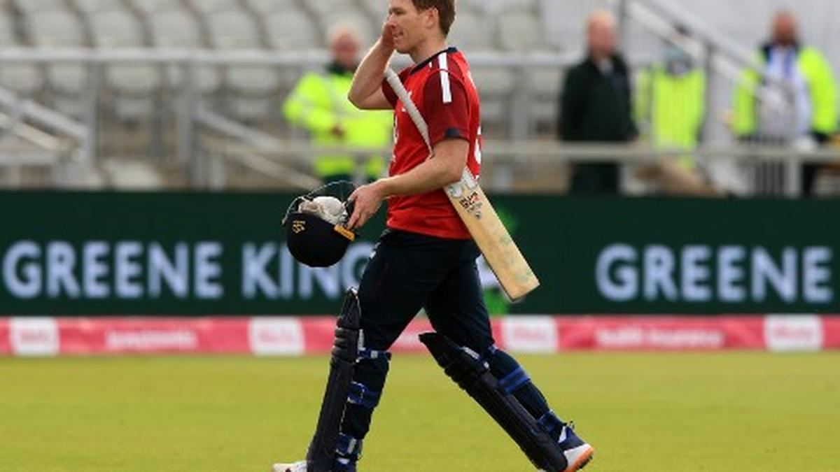 Morgan leads England to 5-wicket win vs Pakistan in second T20 - The Hindu