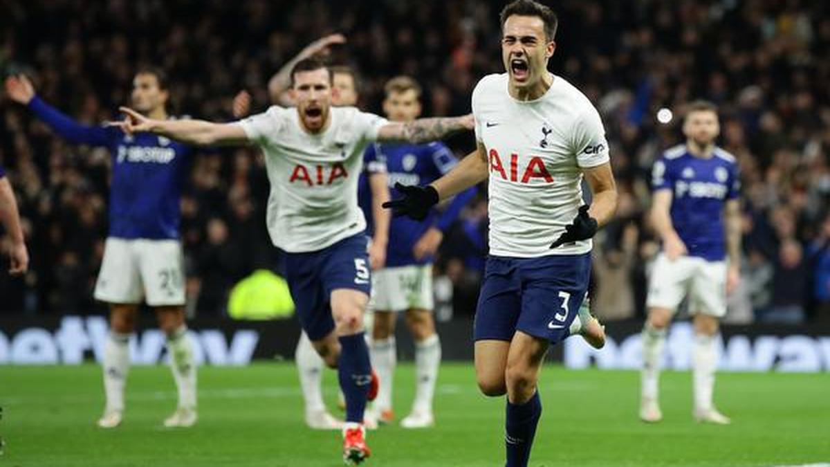 Spurs fight back to win - The Hindu