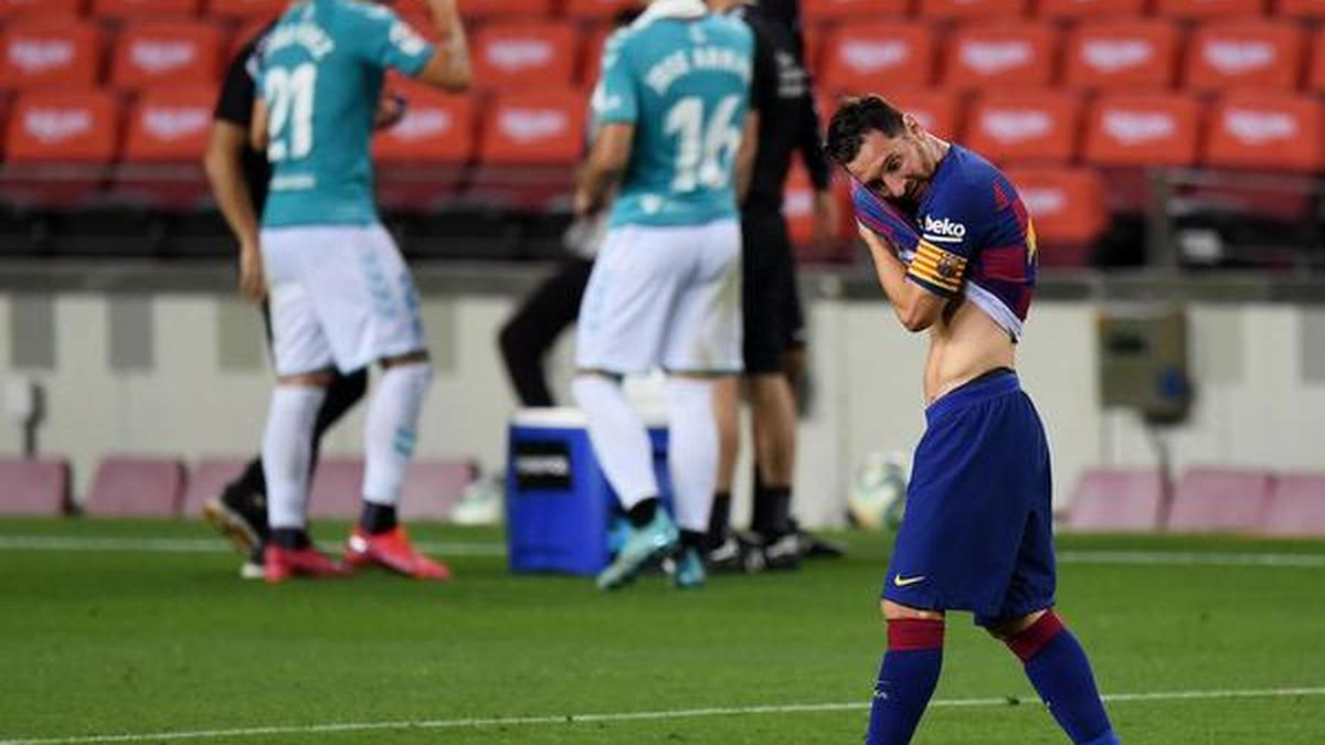 Lionel Messi blasts 'weak' team after Barcelona loses league title ...