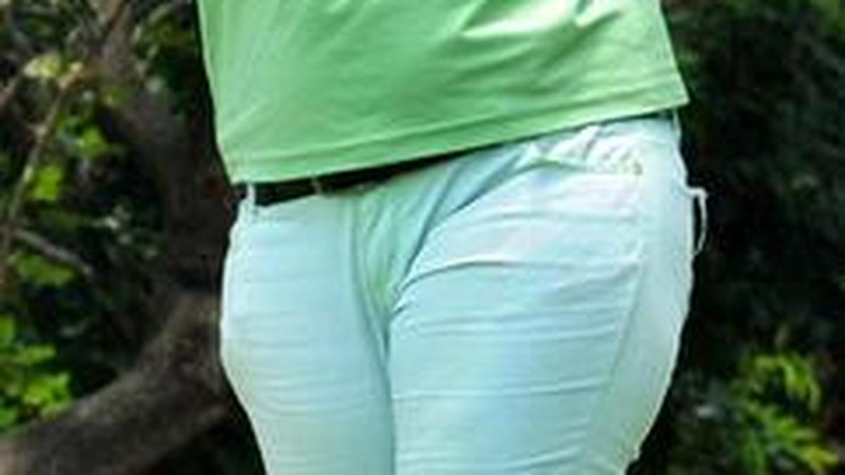 Saaniya snatches lead - The Hindu