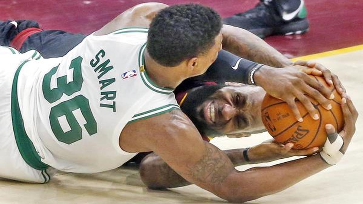 LeBron epic keeps Cavaliers alive - The Hindu