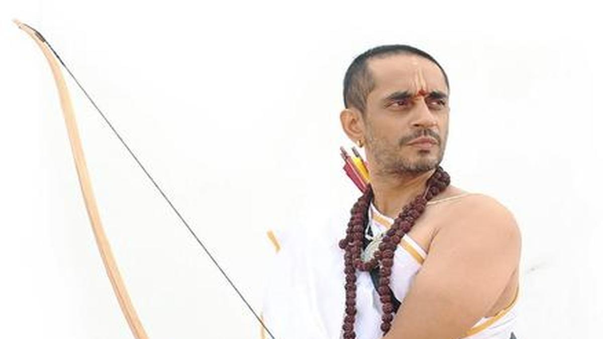 Dvija tells the story of Drona from The Mahabharatha - The Hindu