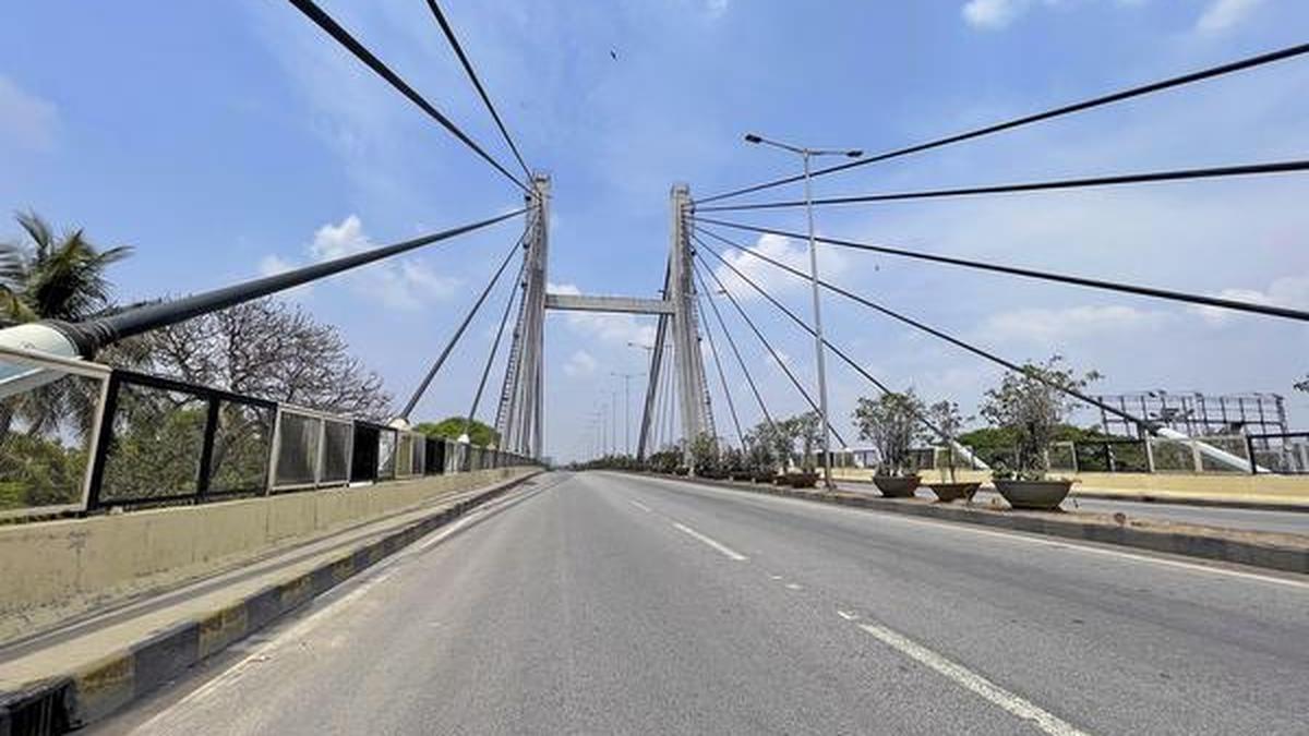 Woman killed, pillion injured in road accident on K.R. Puram bridge ...