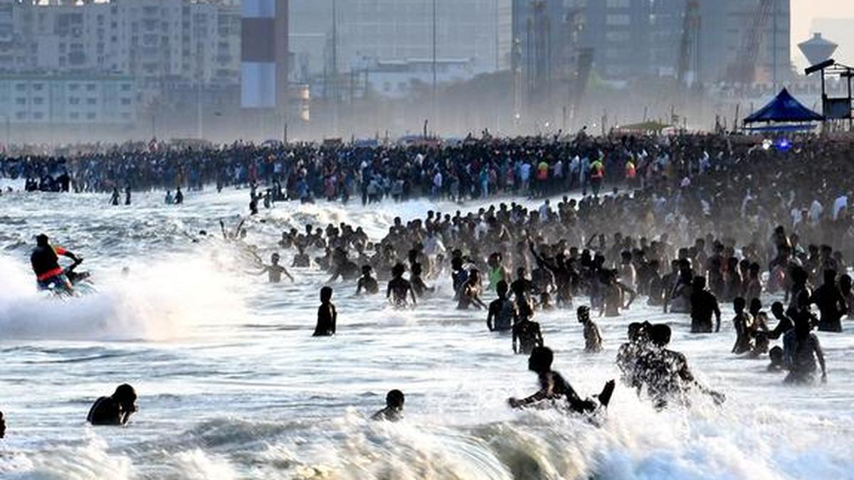 An ode to Marina beach, a treasure-trove of memories - The Hindu