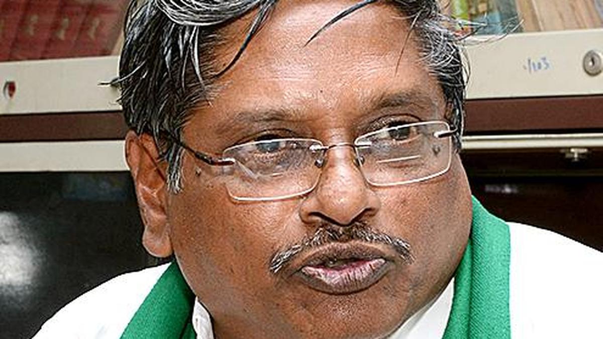 Nagi Reddy takes a dig at Naidu for his Yudha Bheri - The Hindu