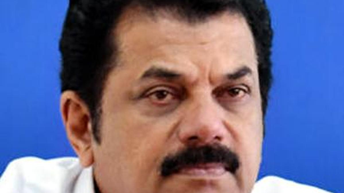 Mukesh’s angry reply to boy kicks up a row - The Hindu