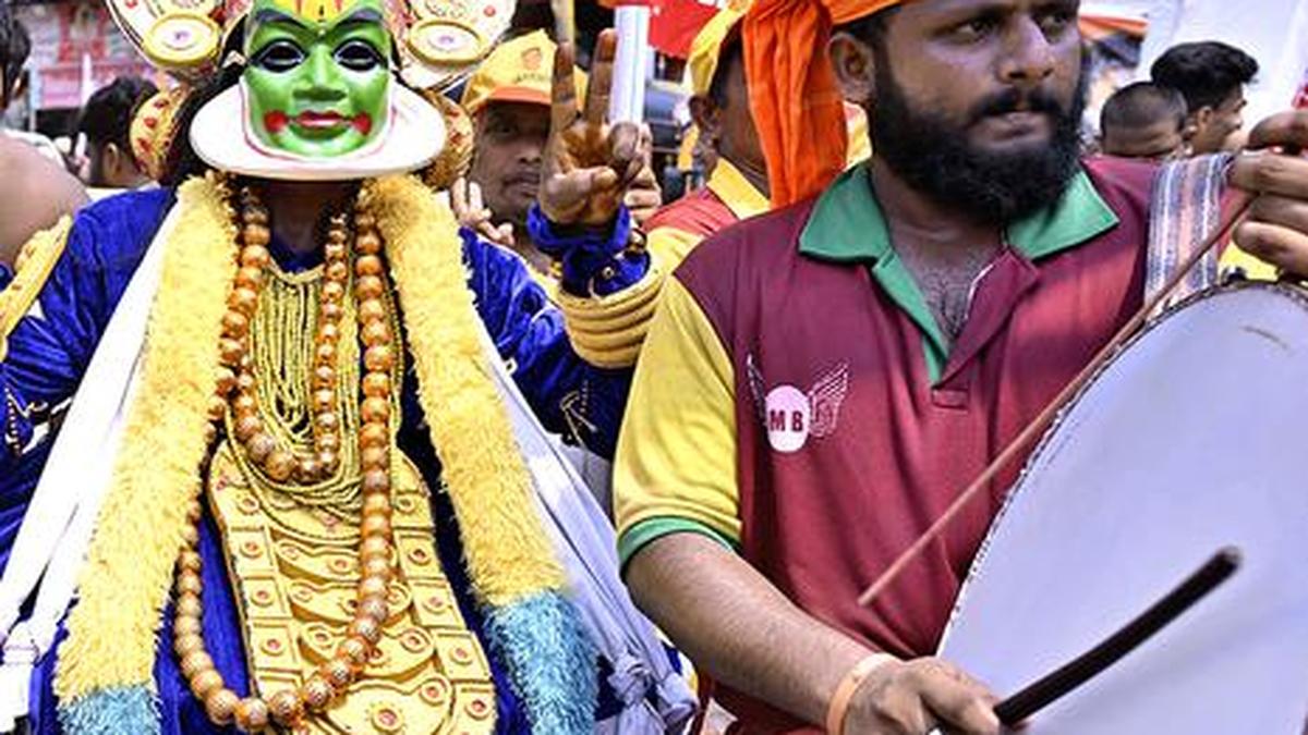 TDP candidate for Vijayawada LS seat files nomination - The Hindu