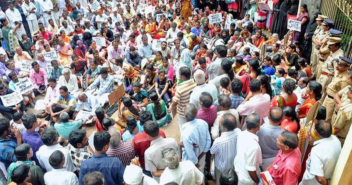 Endosulfan claims yet another young life in Muthalamada - The Hindu