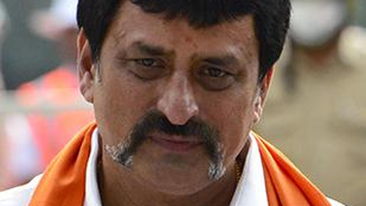 Yogeshwar again revives leadership change debate in Karnataka - The Hindu