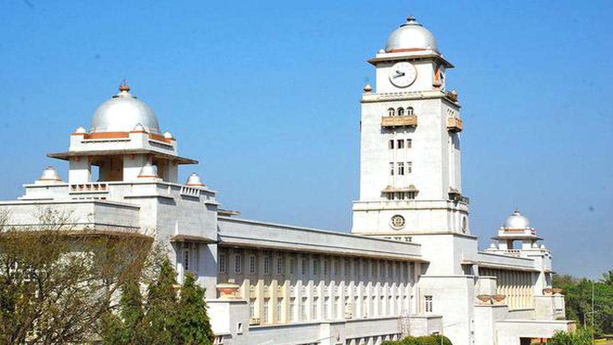 ‘Karnatak University can grow into a Central University’ - The Hindu