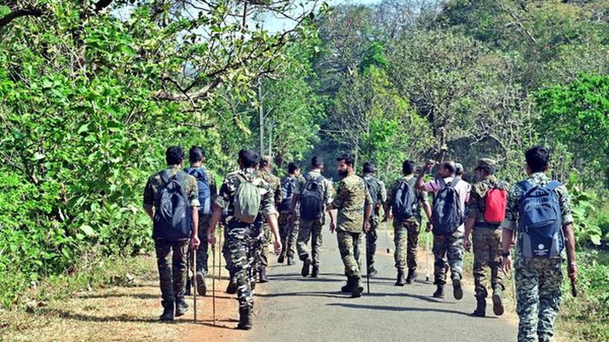 Pothundi twin murder: Nenmara SHO suspended - The Hindu