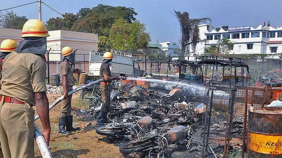 Mob torches police station - The Hindu