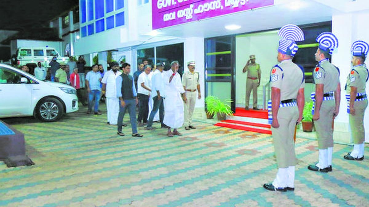 CM Rangasamy visits Mahe - The Hindu