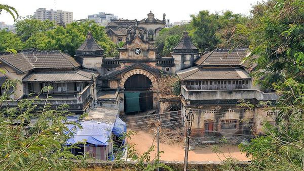 Watch | What is happening to the King Kothi Palace? - The Hindu