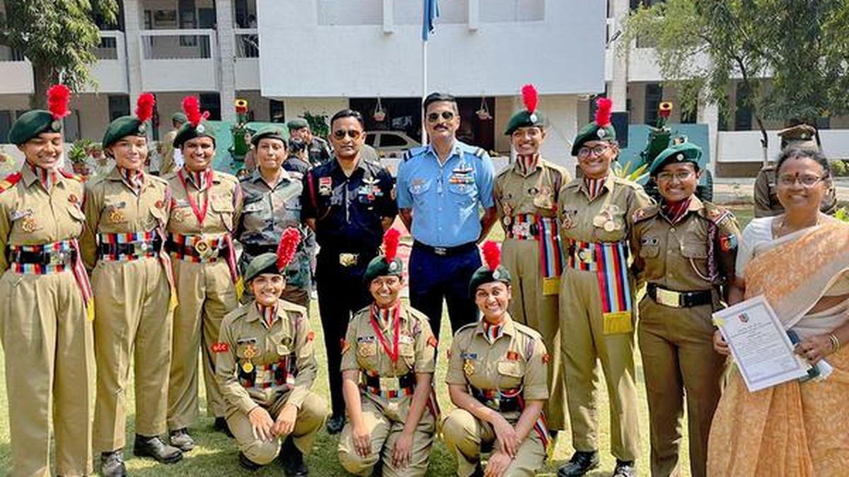 NCC 1 Telangana Girls Battalion shines at Republic Day camp - The Hindu